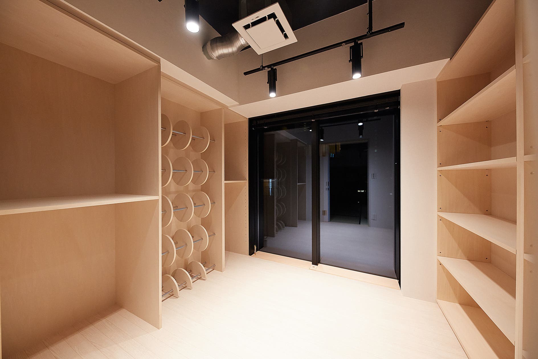 ZEN【 赤坂駅 4分 】ロケ撮影OK ! 撮影機材あり♦会議  セミナー にも！和室有 全室禁煙 ♥ 飲食 ゴミ捨て OK★の写真21