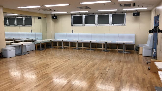 広々としたダンススタジオ!鏡有り!音楽も自由にかけられます!ダンスレッスン会場として!の写真2