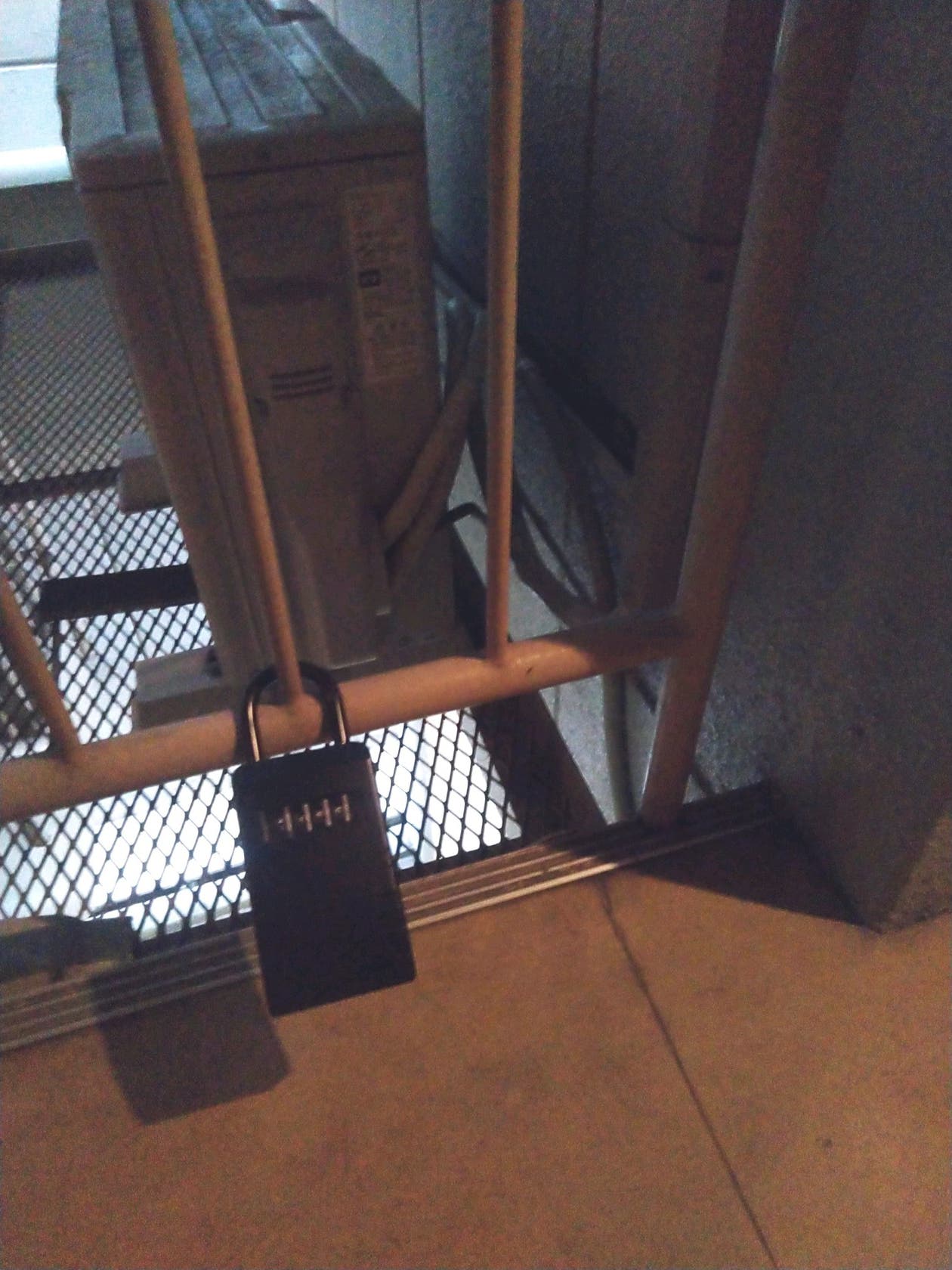 京橋【アクセス抜群！環状線、京阪線、地下鉄、JR東西線】お気軽会議室京橋駅最も近く☆ミーティング☆面談面接☆個別指導の写真17