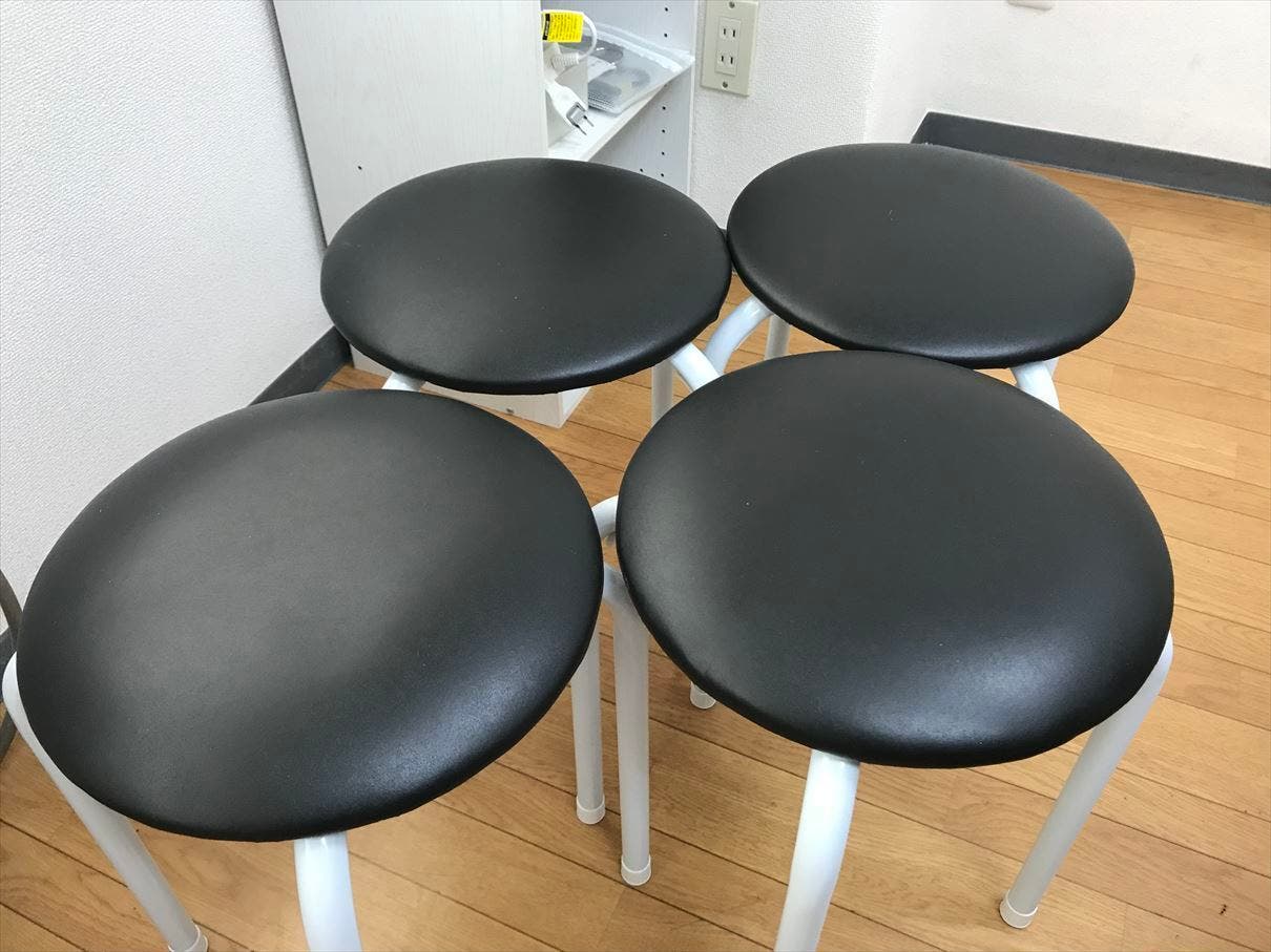 【新橋駅から徒歩30秒！】無料Wi-Fi・40インチモニター完備の8人ゆったりの会議室【シンバー・ファイブ】の写真7