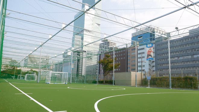 【大阪・天王寺】アクセス抜群のフットサルコート!ドローン可!スタジオ併設で会議など用途は様々です。の写真1