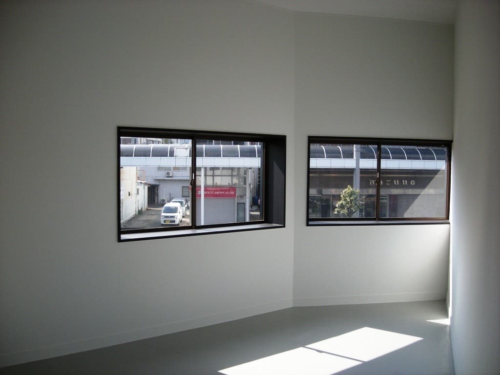 駅近！伊勢外宮しんみち商店街入口に建つお洒落ギャラリー。展示・即売、ワーキングスペースなどに！の写真5