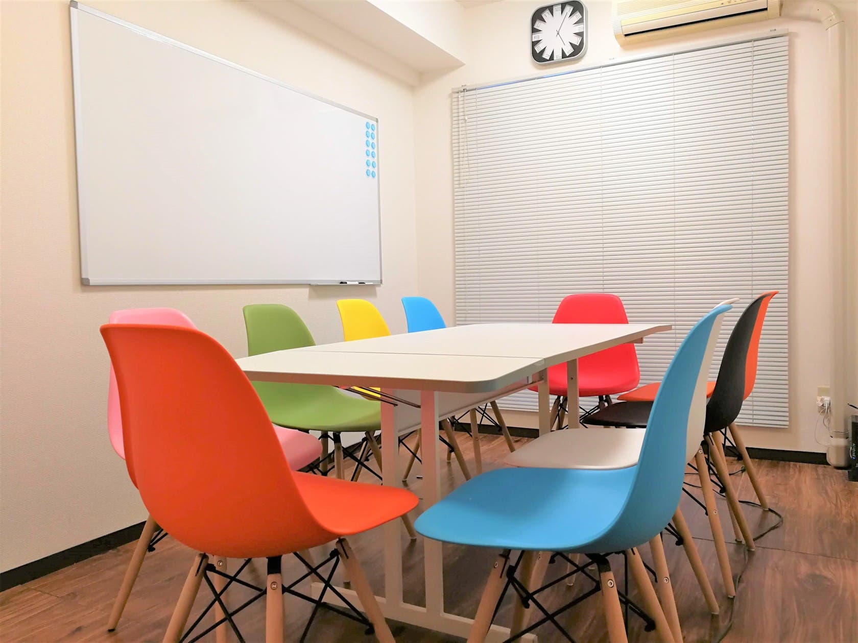 アクセス抜群【渋谷駅徒歩2分】の風通しの良い会議室（土足OK）完全個室の写真2