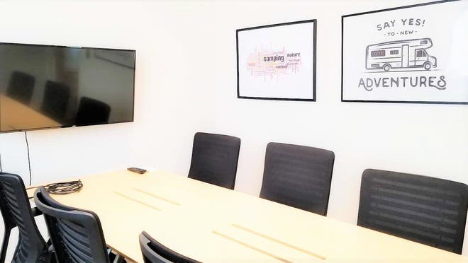【SUIKO WORK CAMP】ミーティングルーム1 倉吉駅から車で3分・徒歩10分 駐車場あり コーヒー・緑茶無料の写真1