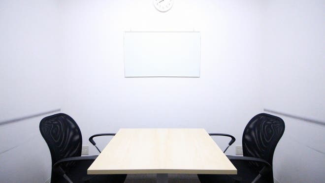 【東京駅・日本橋駅2分】完全個室&改装済!プリンター・コピー機・スキャナ・高速WiFi全て無料!ふれあい貸し会議室 八重洲No3の写真1