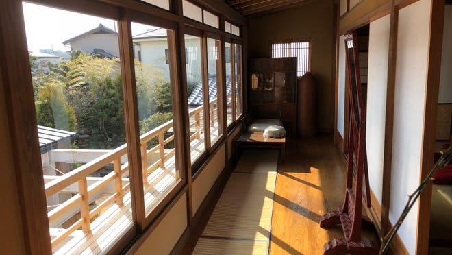 緑を眺める畳の貸スペース:和室八畳二間・海まで徒歩10分の写真6