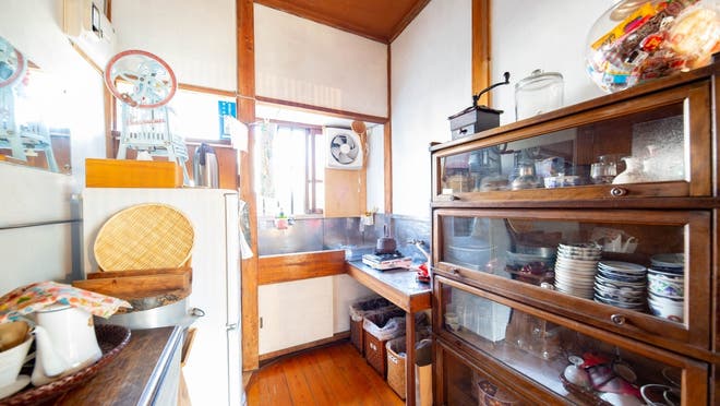 紅葉・こたつ・自然光・ちゃぶ台・浴衣・レンタル着付・自然光・懇親会・生配信・火鉢・ポートレイト・古時計の写真6