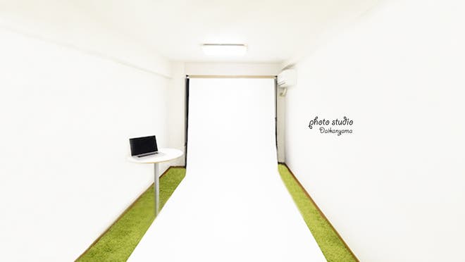 代官山の小さな可愛いスタジオです。 ✳︎代官山駅から徒歩3分です。自由に楽しく撮影してください。の写真1