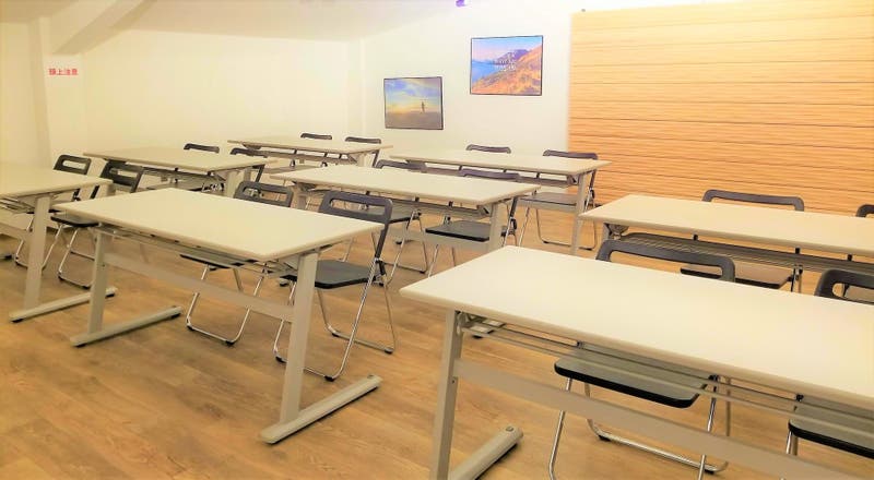【SUIKO WORK CAMP】ミーティングルーム２　会議やワークショップなどに最適！　電源・Wi-Fi完備　コーヒー等無料