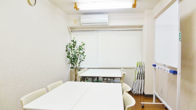 千葉中央駅2分♬千葉駅5分♪コンフォートスペース 千葉✨8人収容★カラフルシートが人気♪高速Wi-Fi無料♫の写真5