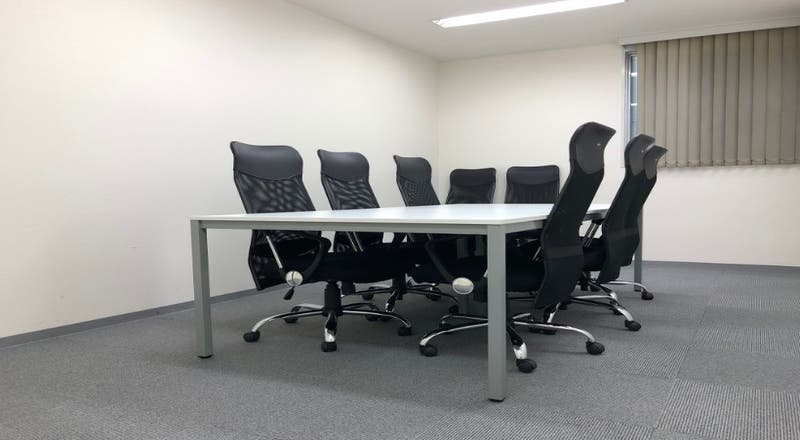 【BIZcircle谷町四丁目】谷町四丁目駅3番出口すぐ！6名用貸会議室。受付スタッフ有