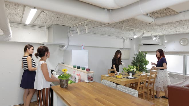 ①広々したパーティスペースで✴︎クリスマスパーティ/料理教室/女子会/ママ会/ 料理教室/<花隈駅徒歩3分>★キッチン付きの写真6