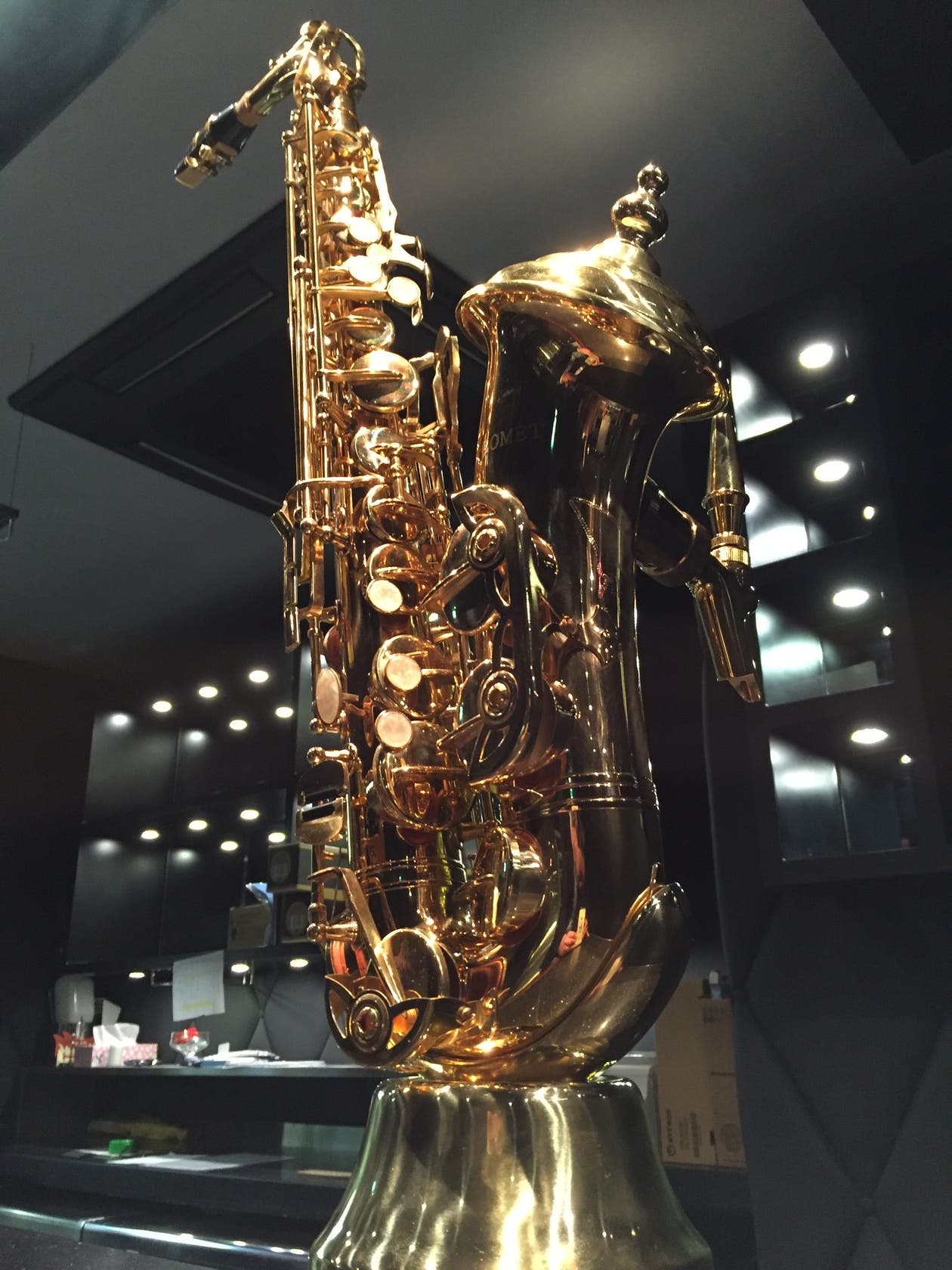 【赤坂のど真ん中】グランドピアノ,ドラム,プロジェクター等の設備充実！お洒落なLIVE BARなのでロケや撮影にも最適！の写真4