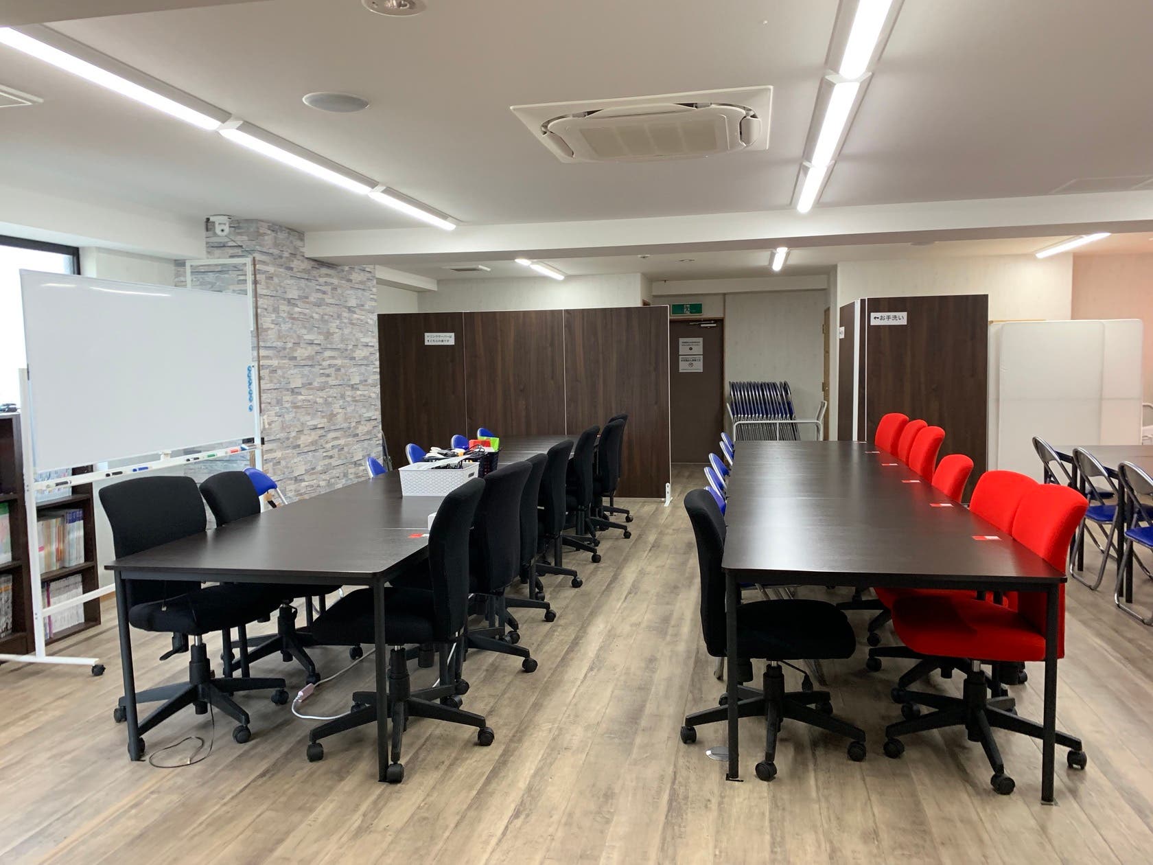 【八王子駅徒歩10分】会議や勉強会・セミナーに最適！レンタルスペースWakU2■WiFi/プロジェクター/ホワイトボード完備■の写真5
