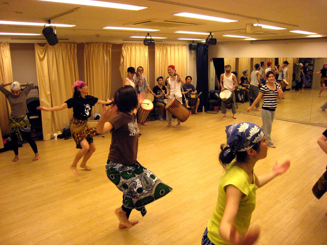 【吉祥寺駅徒歩5分】<B1>スポットライト完備の多目的スペース。40名までのダンスやヨガ、瞑想、ワークショップ、パーティ等にの写真5