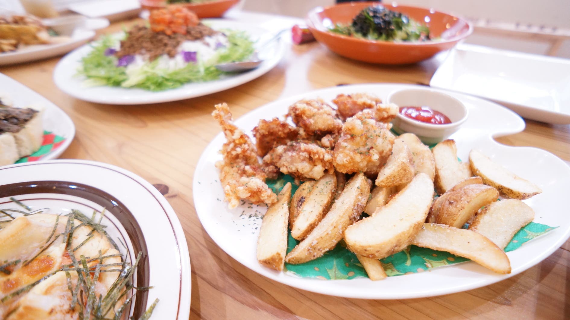 駅から徒歩２分の好立地、都心の喧騒から少し離れたカフェプロデュースの多目的ギャラリーの写真13