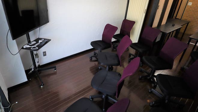 ◆天神駅から徒歩5分◆気軽に使えるレンタルスペース。ミーティングや研修、ゲーム会などに!天神プリンスの写真2