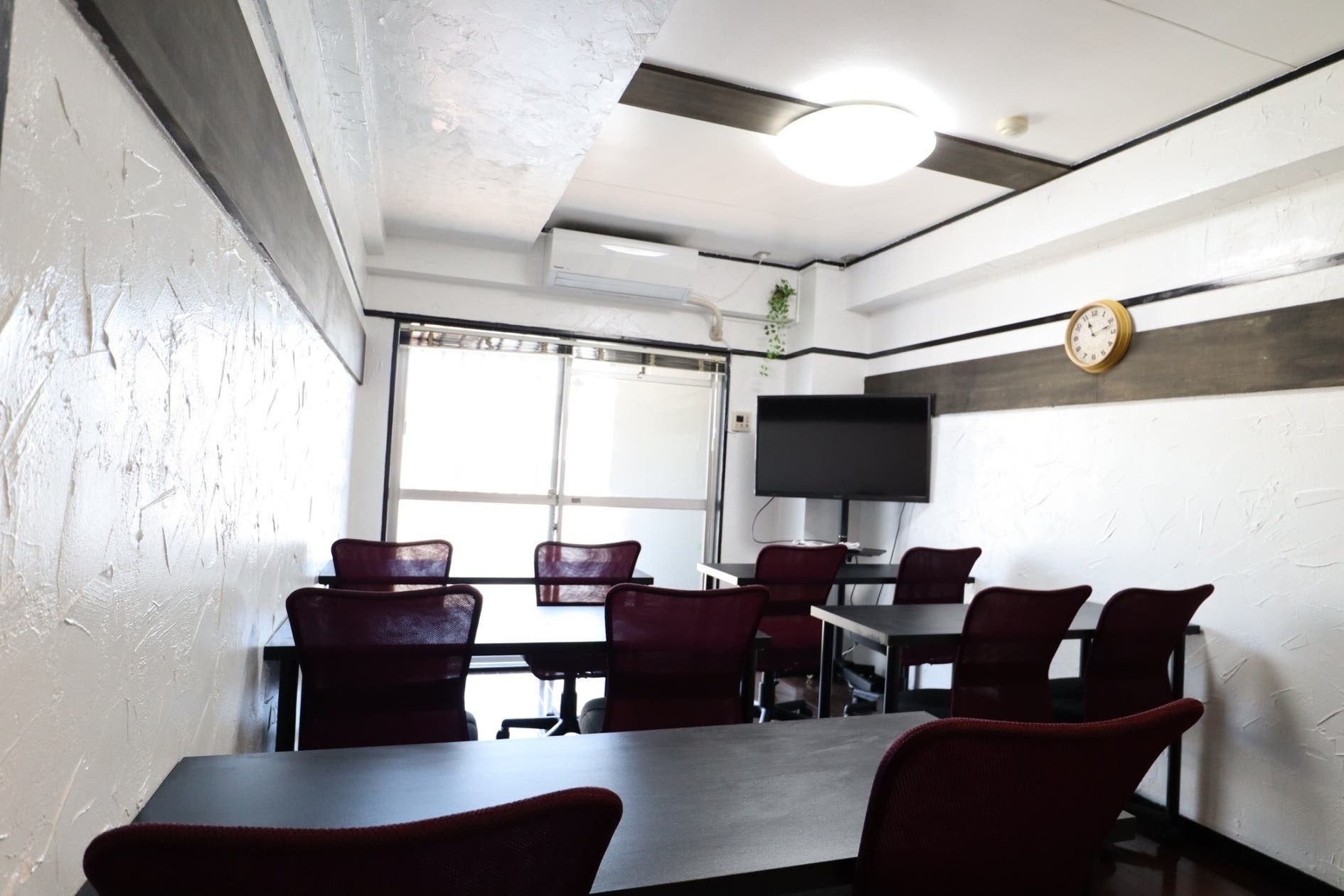 ◆天神駅から徒歩5分◆気軽に使えるレンタルスペース。ミーティングや研修、ゲーム会などに！天神プリンスの写真4