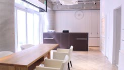 【表参道駅徒歩3分】広いテラス!自然光が入るデザイナーズビル地下1階!面貸し・撮影・ロケなどにおすすめ。の写真4