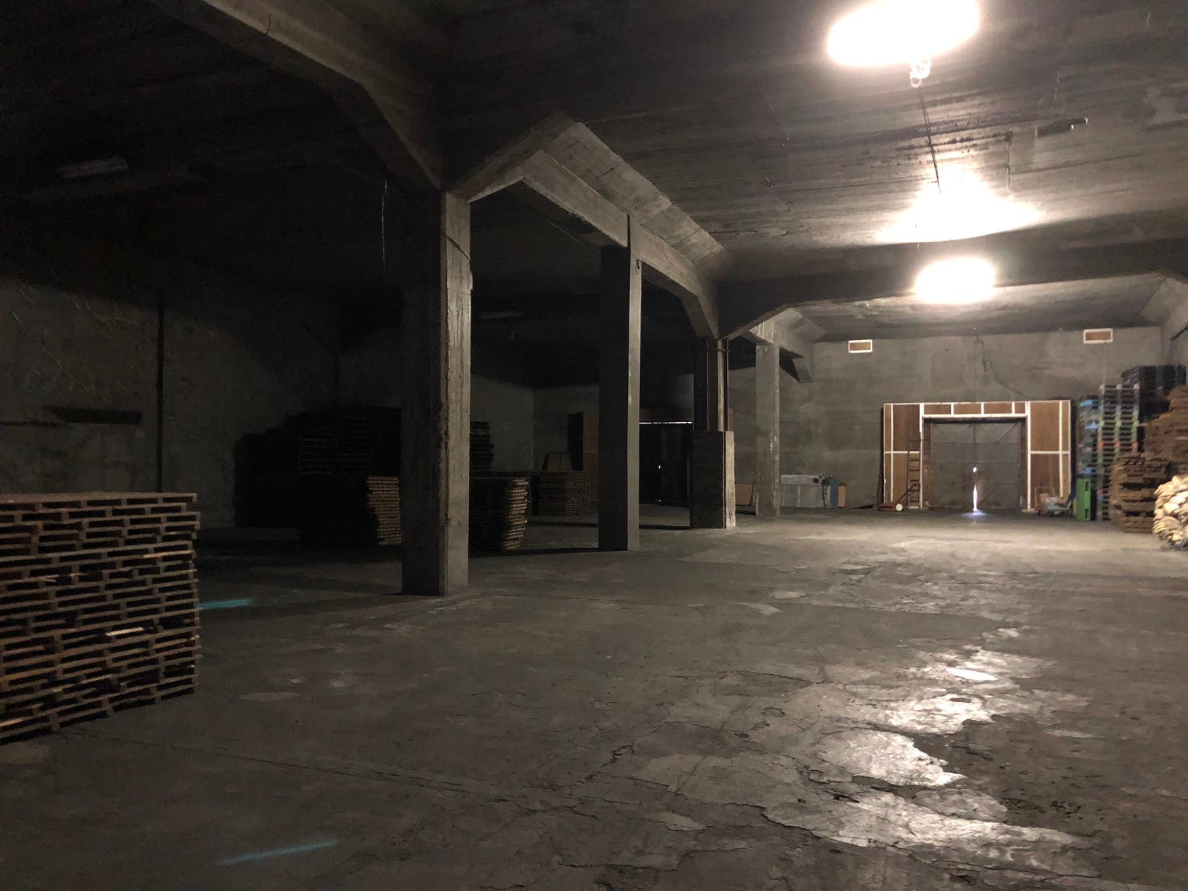 【函館】1927年建造のレトロな雰囲気のコンクリート倉庫群！撮影に最適！の写真8