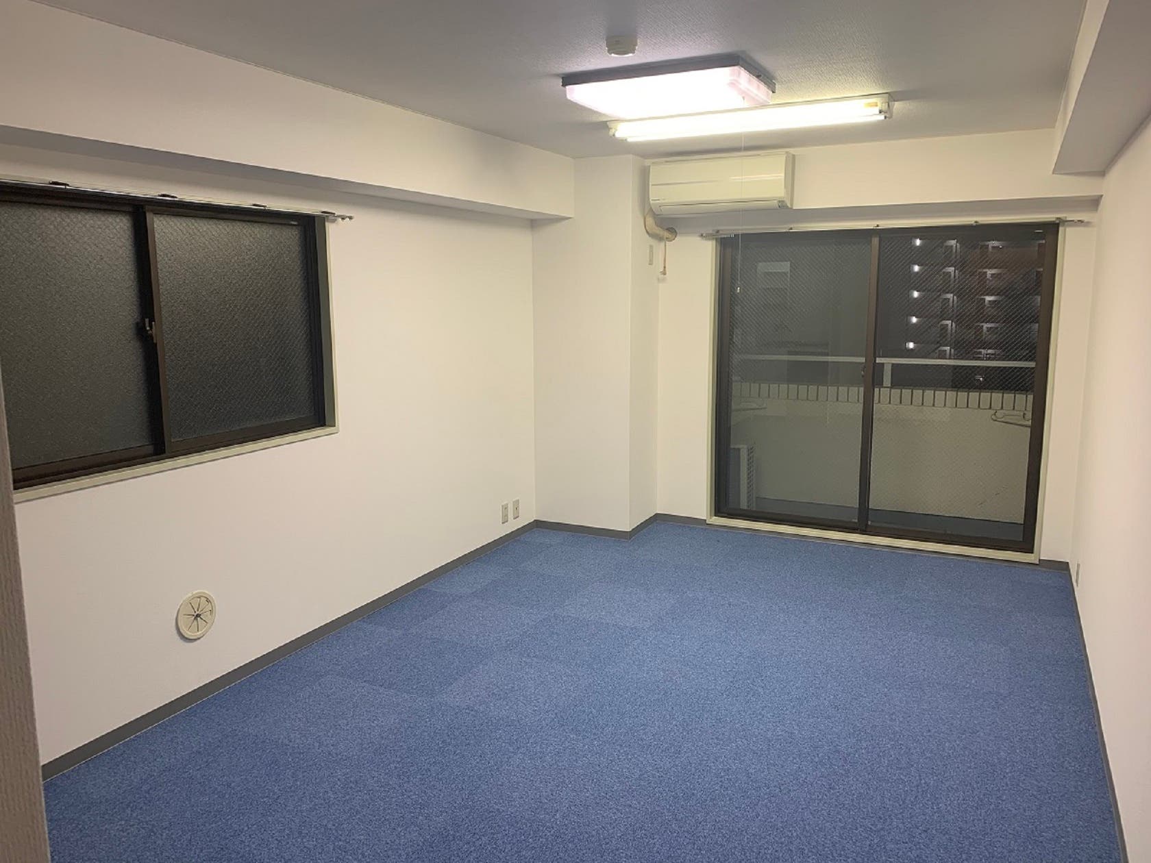 リピーター多数【東西線飯田橋歩30秒・ＪＲ飯田橋歩3分】各種教室、会議、商談、面接、研修、撮影、ボドゲ等に最適な個室スペースの写真16