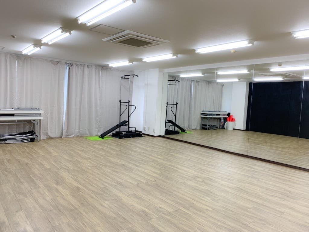 鏡貼りの駅近スタジオ！ダンスレッスン・撮影会・研修会利用などに！の写真4