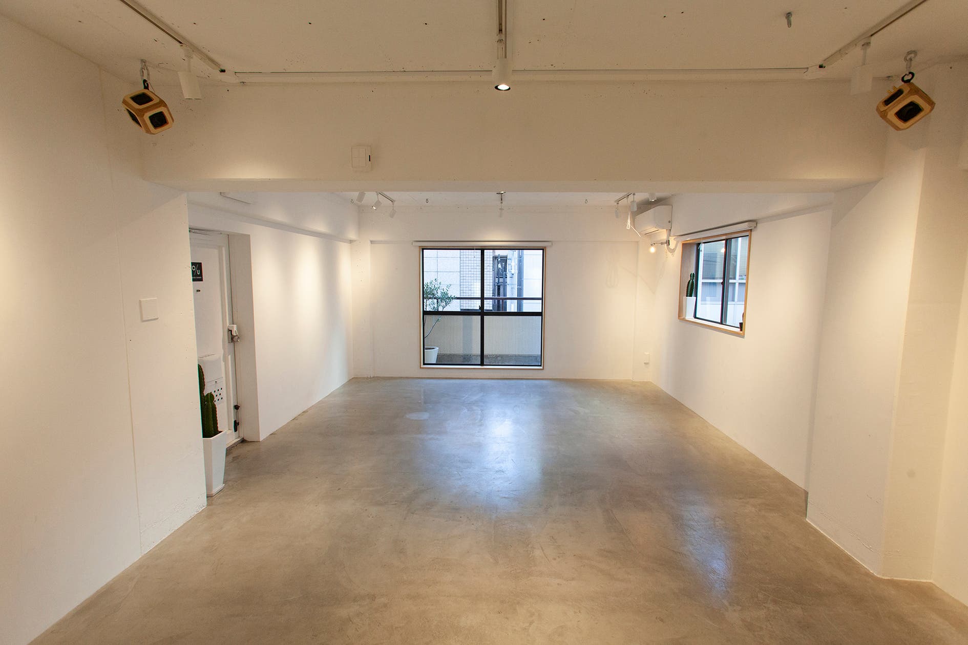 代々木公園近くのオープンスペース。撮影機材、WIFI完備。展示会やオフサイトミーティングなどに。の写真13