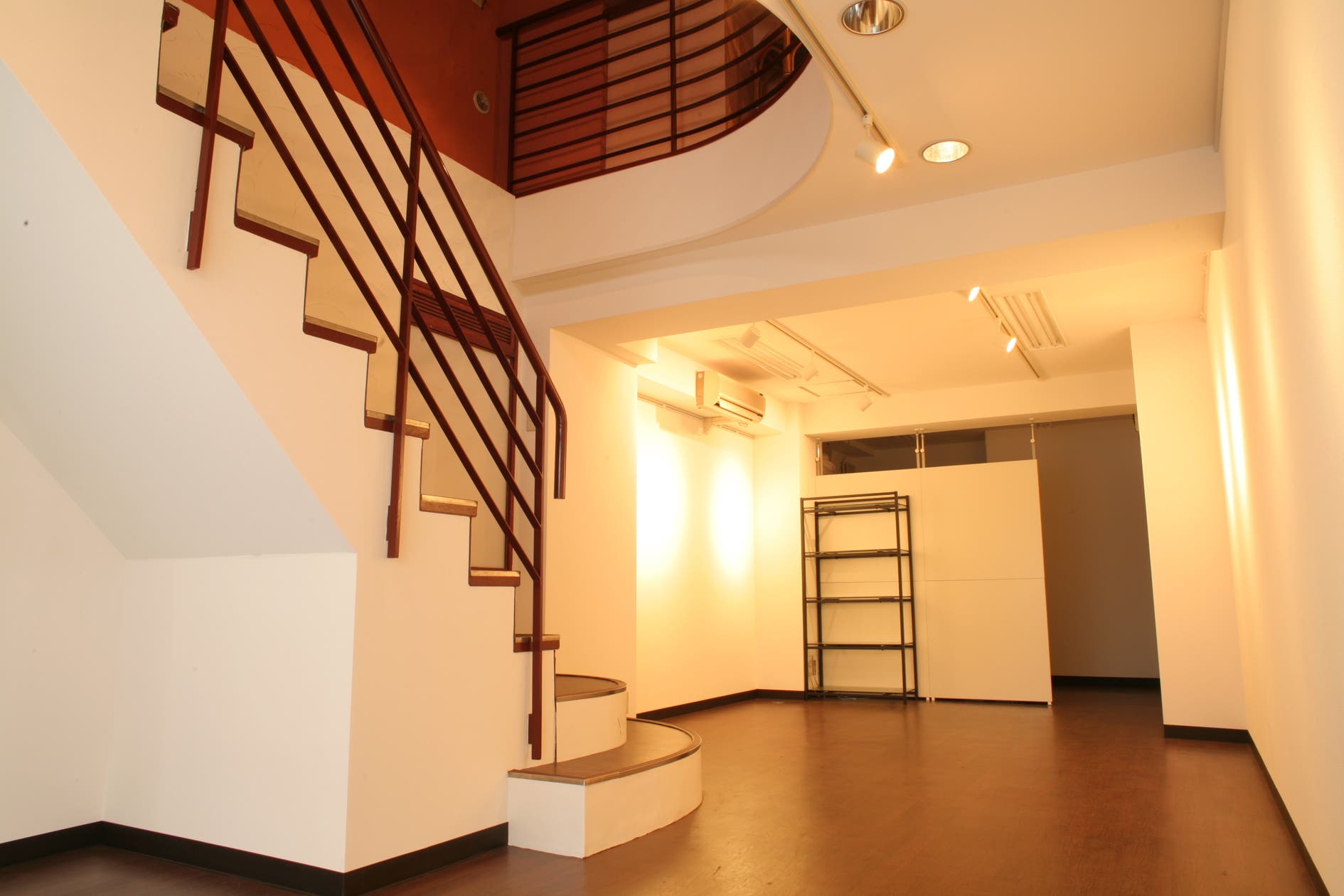 【駅近！】平日のワークショップ・会議利用に便利！の写真2