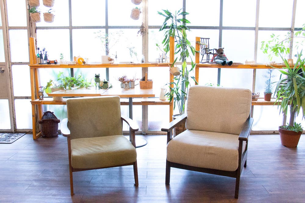 magari~カフェスタジオ~壁一面に本棚のある調理・飲食が可能な撮影スタジオの写真7