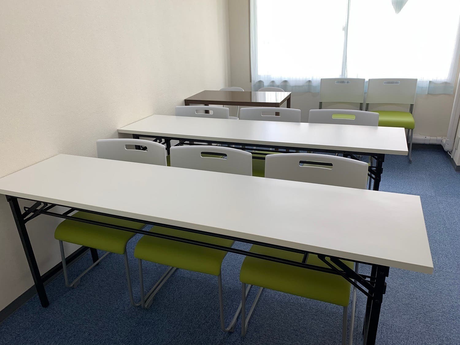 女性利用多数（日本橋駅・茅場町駅歩3分）各種教室、会議、商談、面接、研修、撮影、ボードゲーム、自習等に最適な個室スペースの写真11