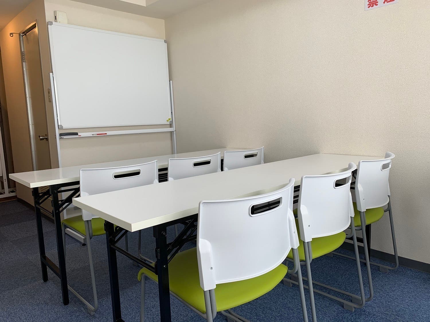女性利用多数（日本橋駅・茅場町駅歩3分）各種教室、会議、商談、面接、研修、撮影、ボードゲーム、自習等に最適な個室スペースの写真15