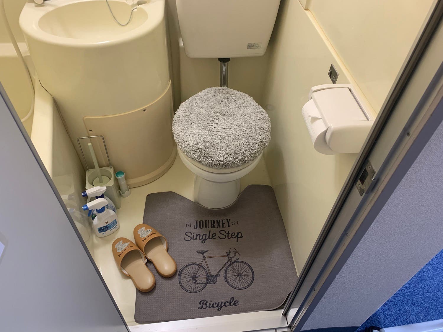 女性利用多数（日本橋駅・茅場町駅歩3分）各種教室、会議、商談、面接、研修、撮影、ボードゲーム、自習等に最適な個室スペースの写真22