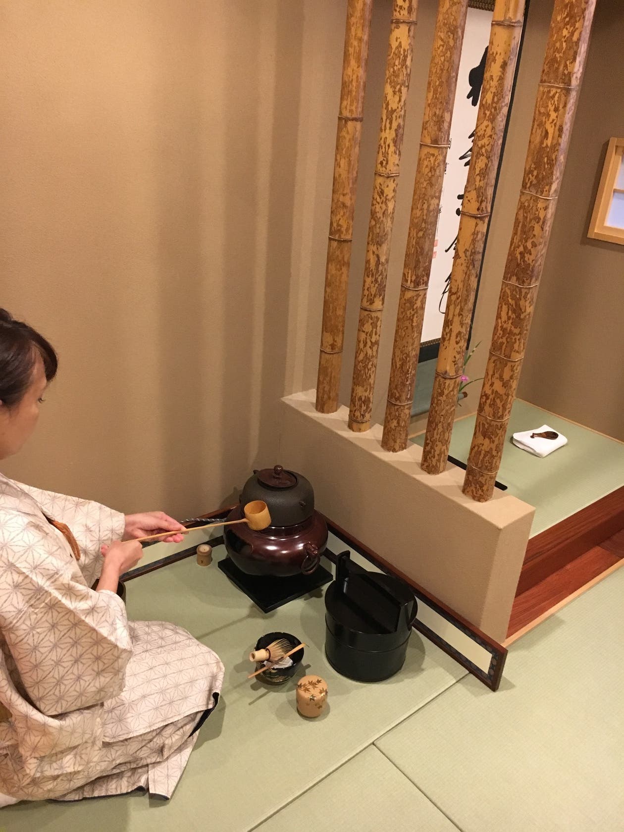 茶道具貸出　茶碗２、茶筅、茶杓、棗、茶巾、釜、水指、柄杓、蓋置、建水、水屋道具の画像1