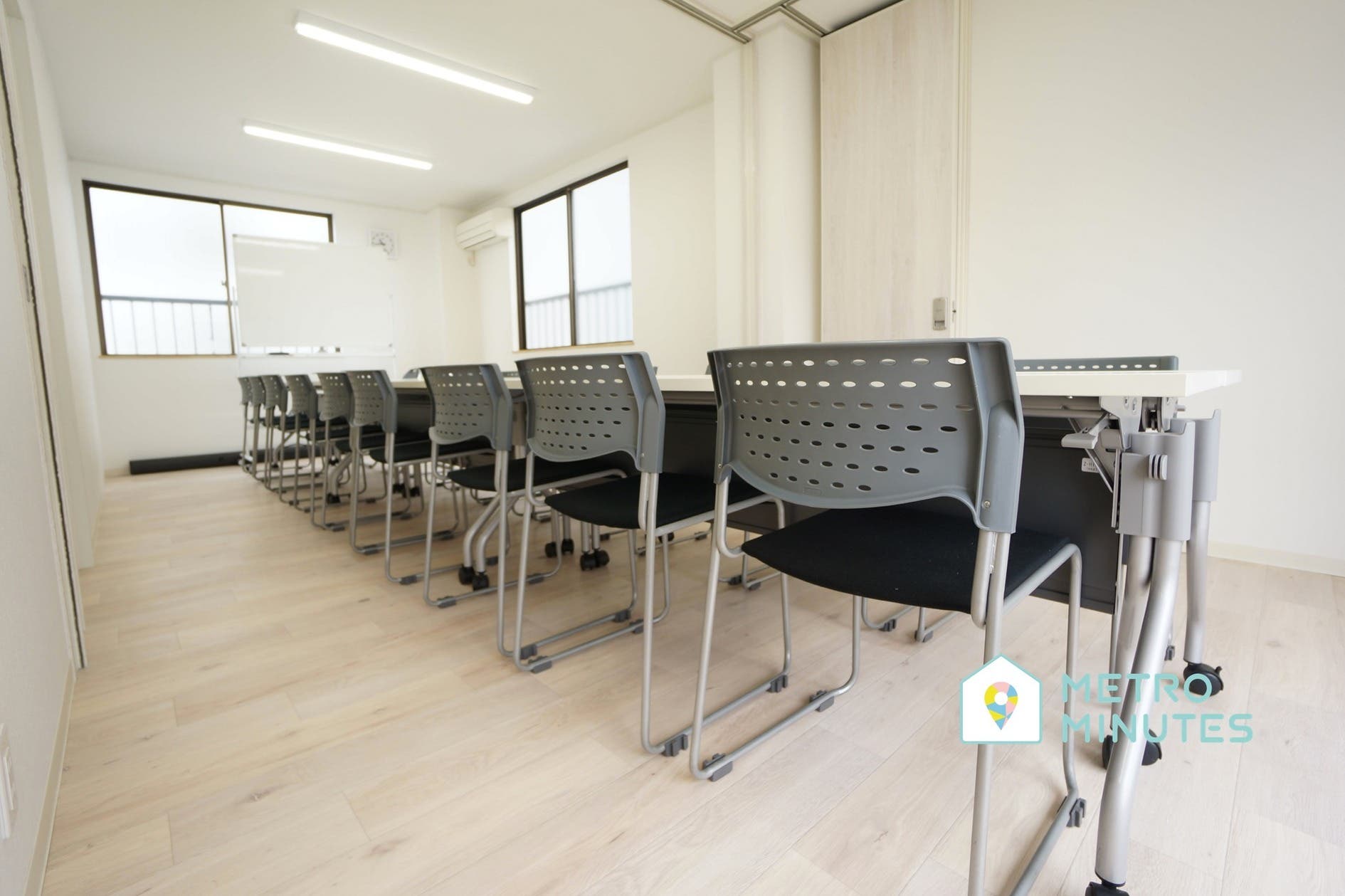 ＜葛西BASE会議室＞葛西駅徒歩3分🚃Wi-Fi📶プロジェクター🎥会議/セミナー/ワークショップ/ボードゲームの写真8