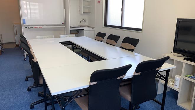 リピーター多数【東西線飯田橋歩30秒・JR飯田橋歩3分】各種教室、会議、商談、面接、研修、撮影、ボドゲ等に最適な個室スペースの写真2