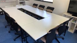 リピーター多数【東西線飯田橋歩30秒・JR飯田橋歩3分】各種教室、会議、商談、面接、研修、撮影、ボドゲ等に最適な個室スペースの写真4