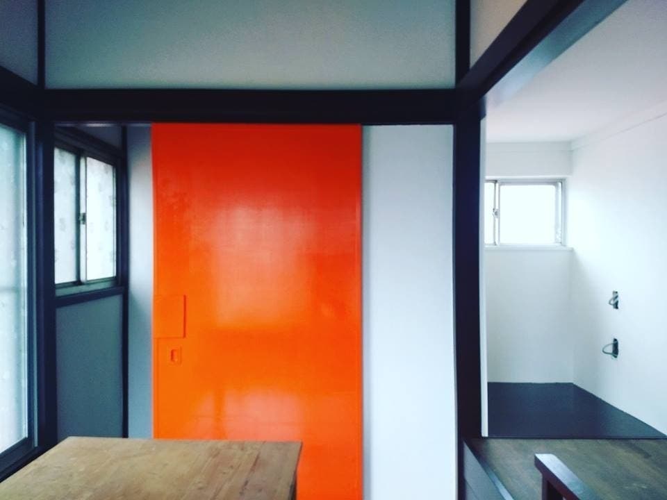 384㎡の贅沢な空間：離れ付きの庭とサンルームのある邸宅の写真9