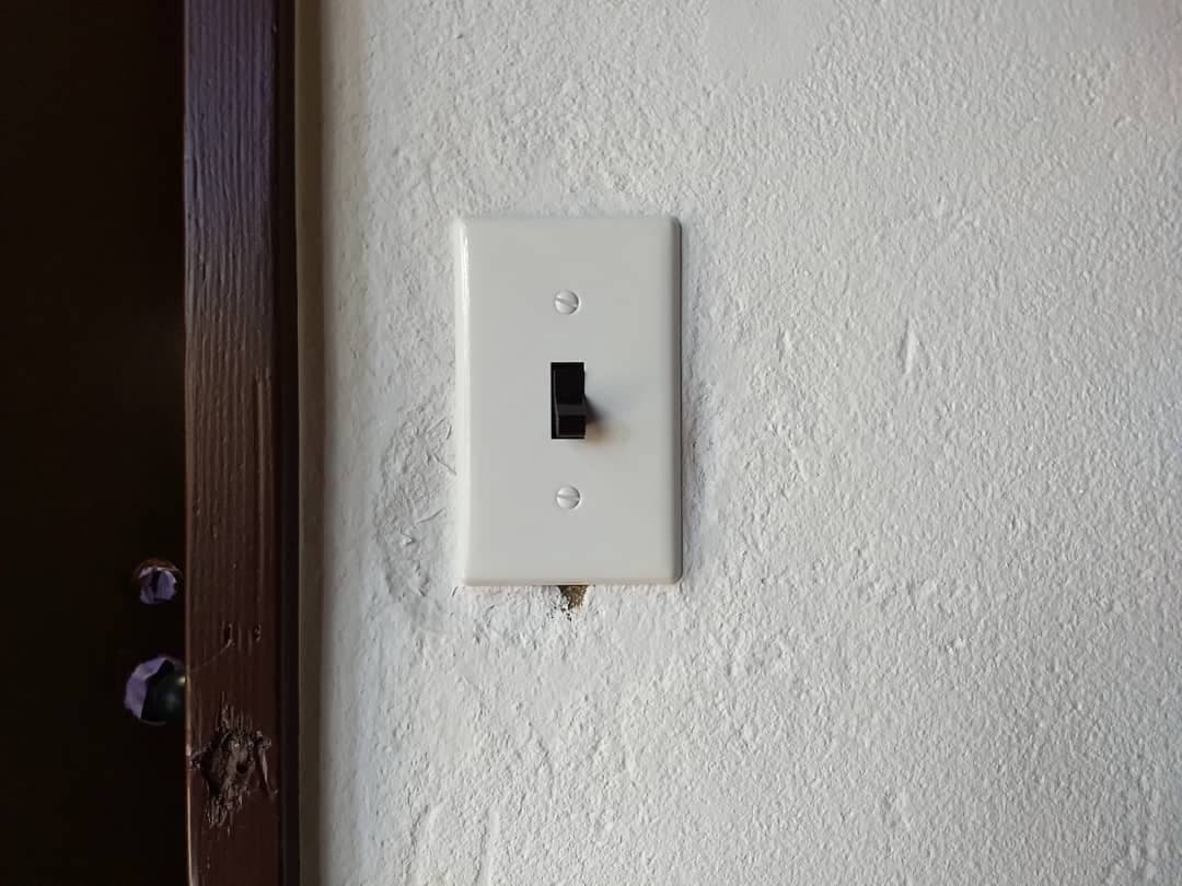 384㎡の贅沢な空間：離れ付きの庭とサンルームのある邸宅の写真11