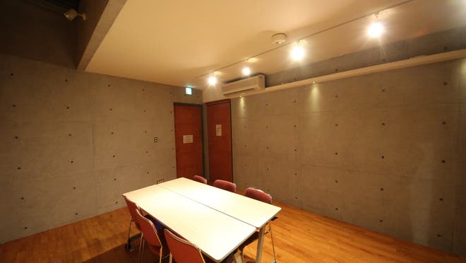 駅から徒歩1分!貸しスペース、PV撮影・MV撮影も可、ピアノ・音響設備有り、リピート率89.7%!の写真2