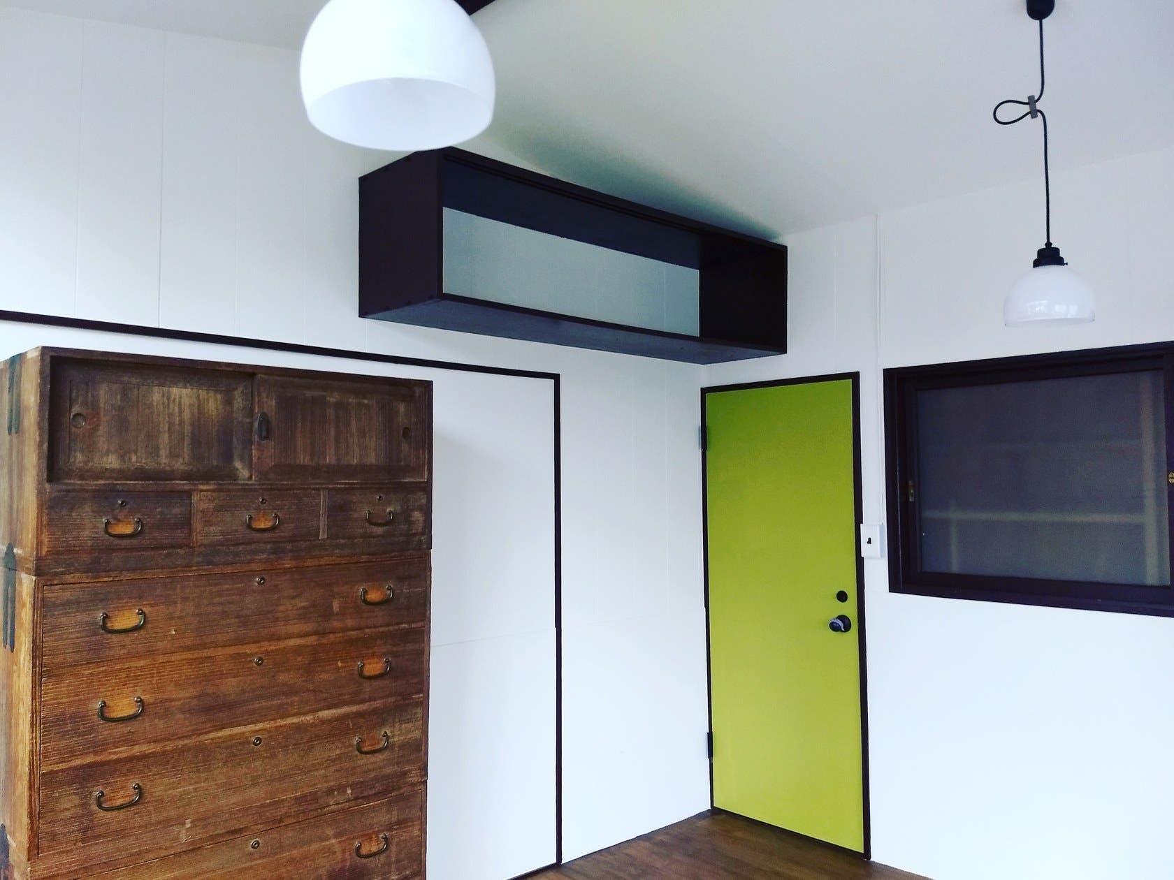 384㎡の贅沢な空間：離れ付きの庭とサンルームのある邸宅の写真29