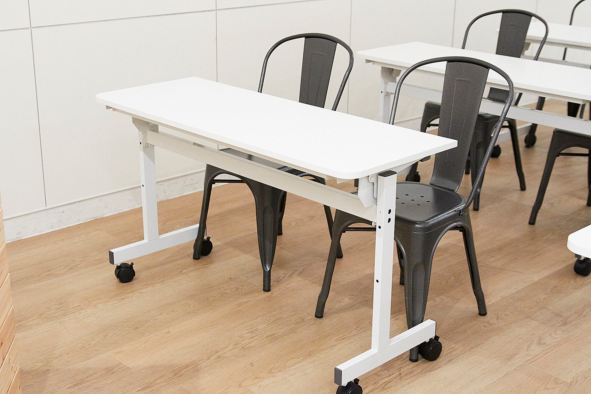 B【 品川駅 5分】オプション料金0円で設備・備品使い放題♪WiFi無料！清掃・消毒で衛生面も安心♥便利な駅近会議室の写真8