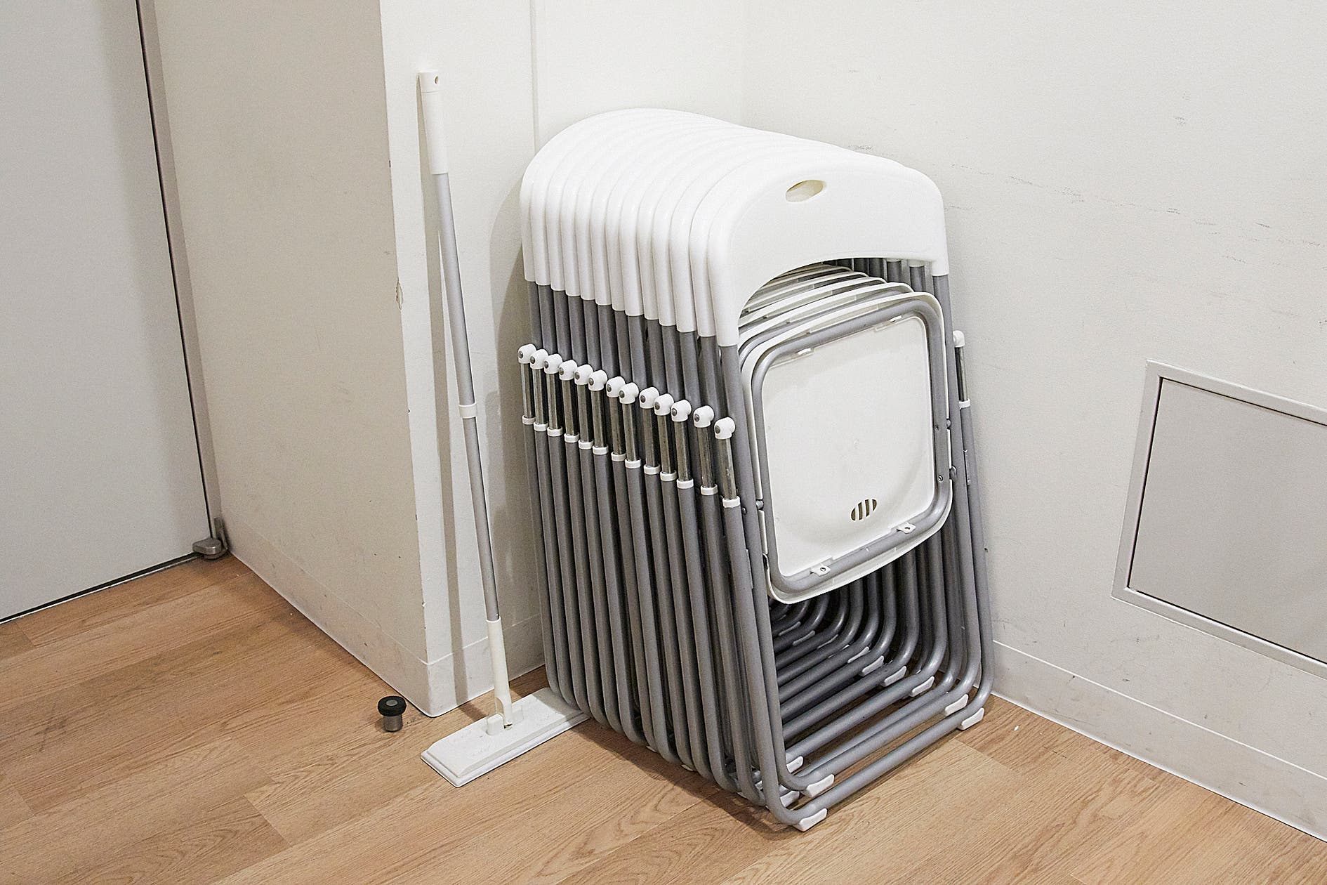 B【 品川駅 5分】オプション料金0円で設備・備品使い放題♪WiFi無料！清掃・消毒で衛生面も安心♥便利な駅近会議室の写真11