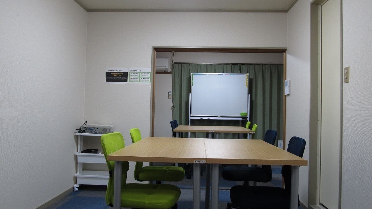 《熊本市のお気軽会議室》 上通り・並木坂・藤崎宮前駅・通町筋電停からすぐのレンタルスペースの写真5