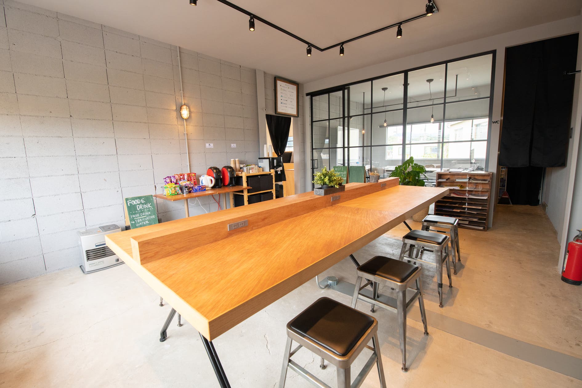 【丹波篠山コワーキング・ミーティングスペース】駐車場完備！の写真5