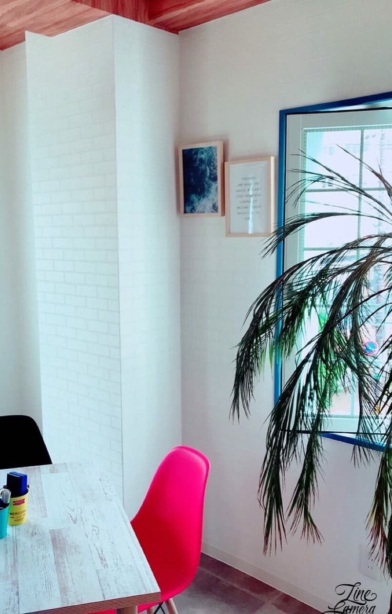 4人用会議室（LAルーム）解放感あふれるロサンゼルス風ミーティングルーム。WEB会議・ワークショップにもぴったりの写真9