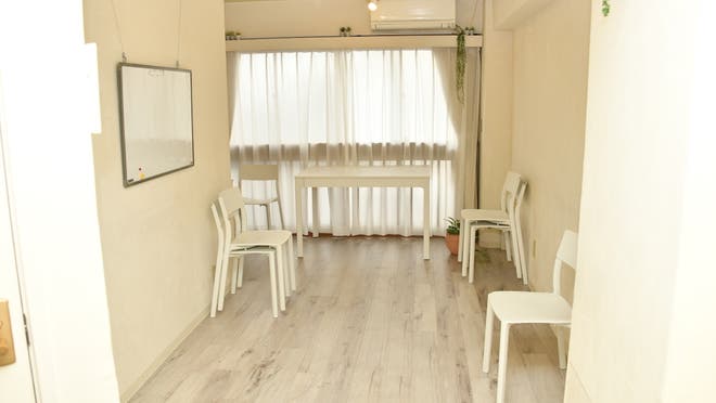 {スペースコナ銀座2階}リニューアルopne⭐️室内は自然素材の珪藻土。教室、セミナー、会議、演奏などに!の写真3