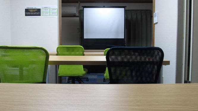 《熊本市のお気軽会議室》 上通り・並木坂・藤崎宮前駅・通町筋電停からすぐのレンタルスペースの写真7