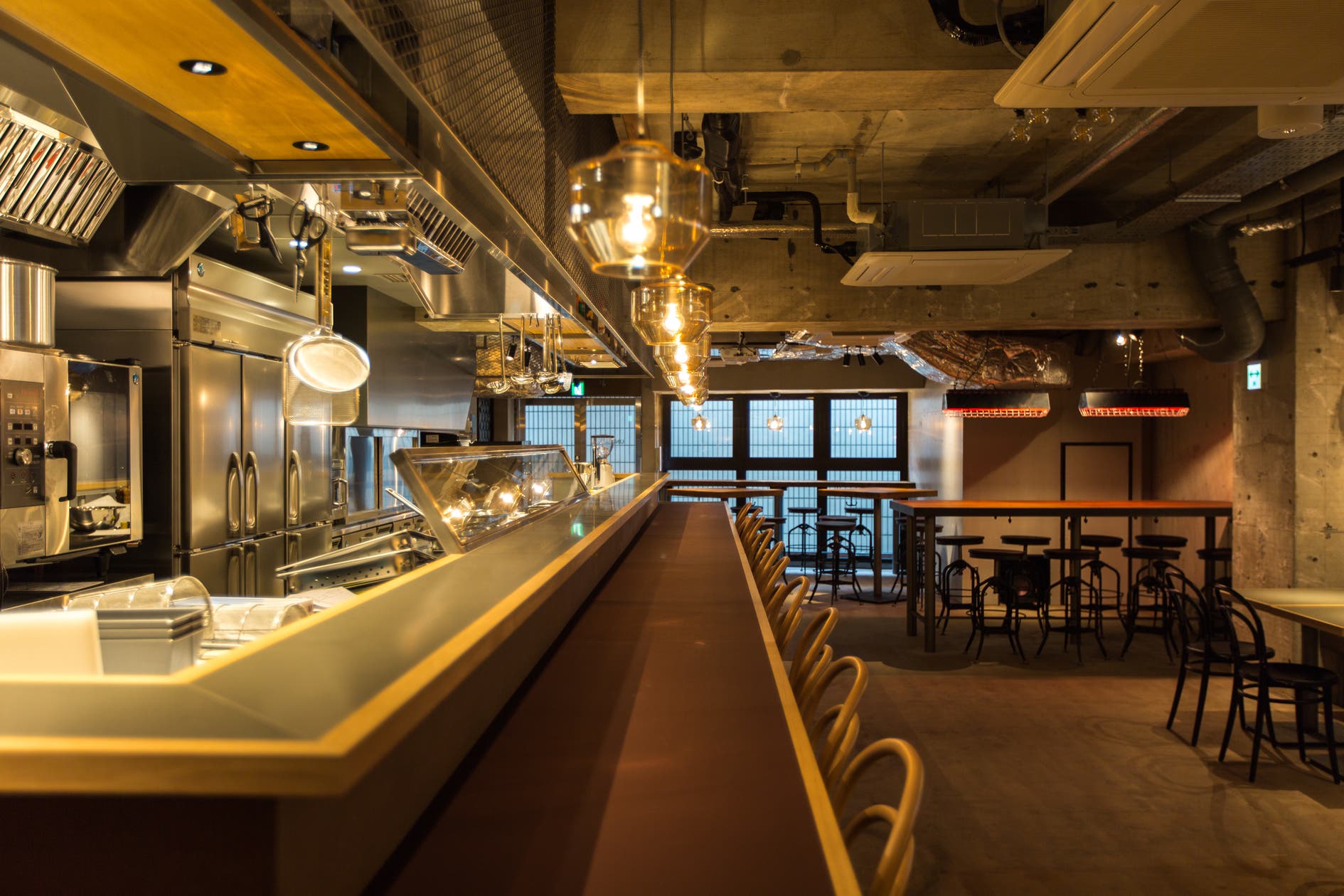 新宿三丁目10分🚶‍♂️最大60名収容👬カフェスペース🍷 撮影可能🎥の写真5