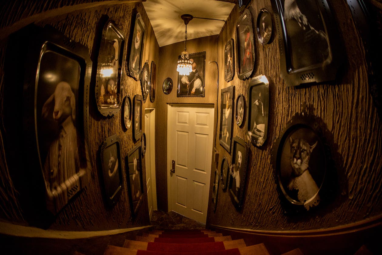 ゴシックなヨーロッパの古城、コテージガーデン、薔薇園をイメージし世界観を重視した撮影スタジオ、イベント・レンタルスペース。の写真4