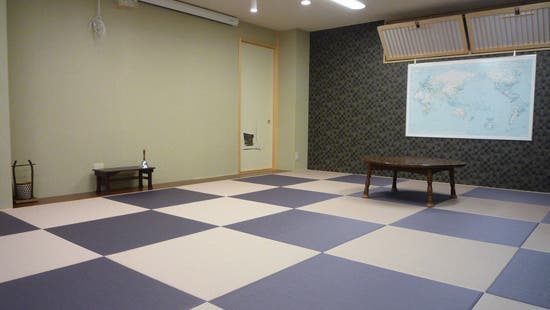 御茶ノ水駅からすぐ!外国の方にも喜ばれる茶室、バーカウンター付き畳敷きの和風空間の写真5